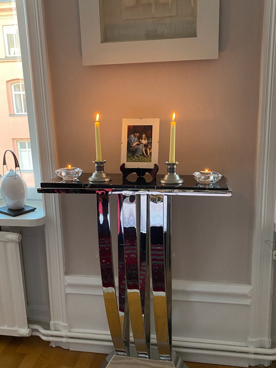 Radiotystnad och svallvågor – Yvonne Lin